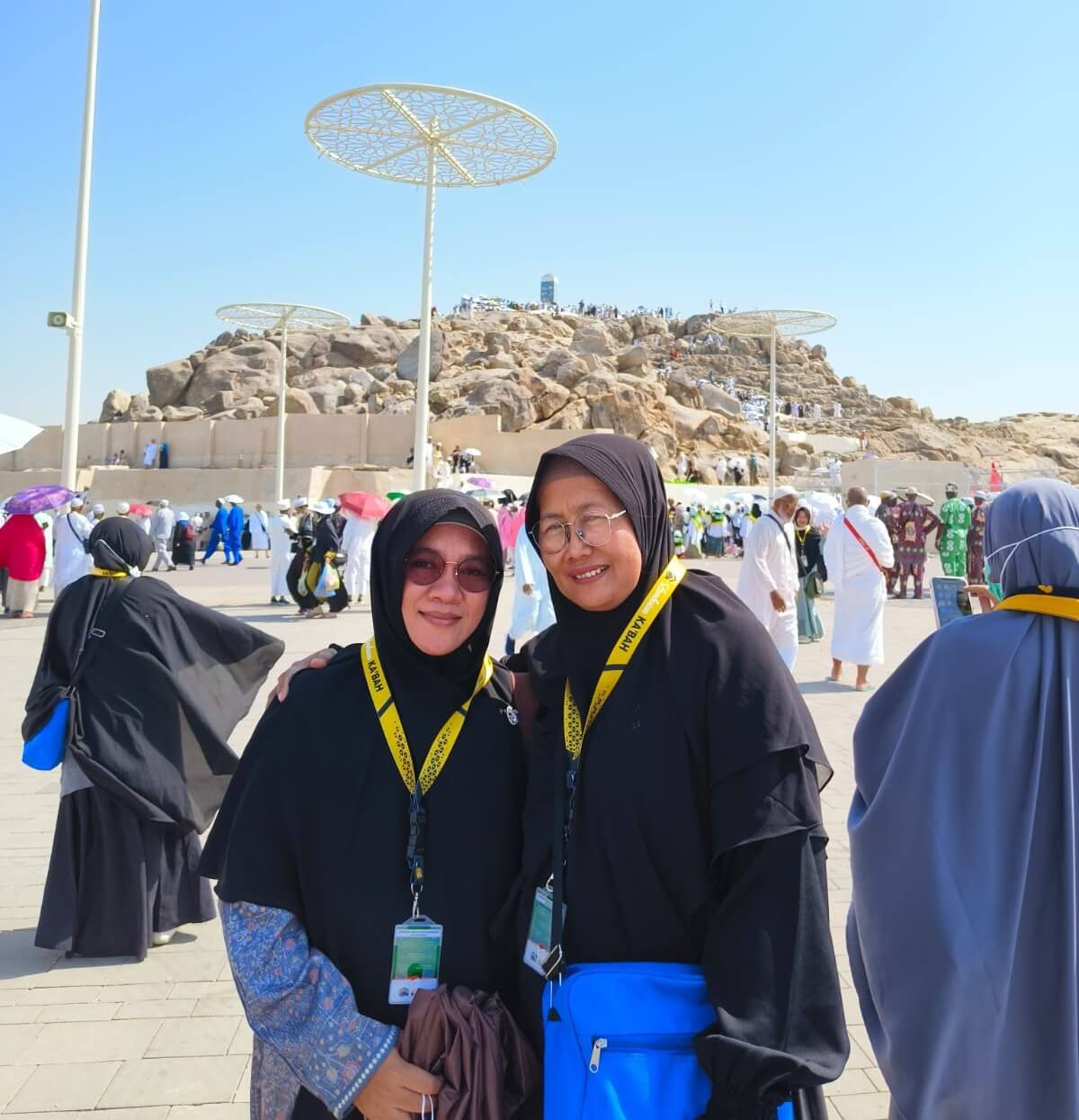 Panduan Memilih Pakaian untuk Umroh Perempuan: Nyaman, Syar’i, dan Siap ...